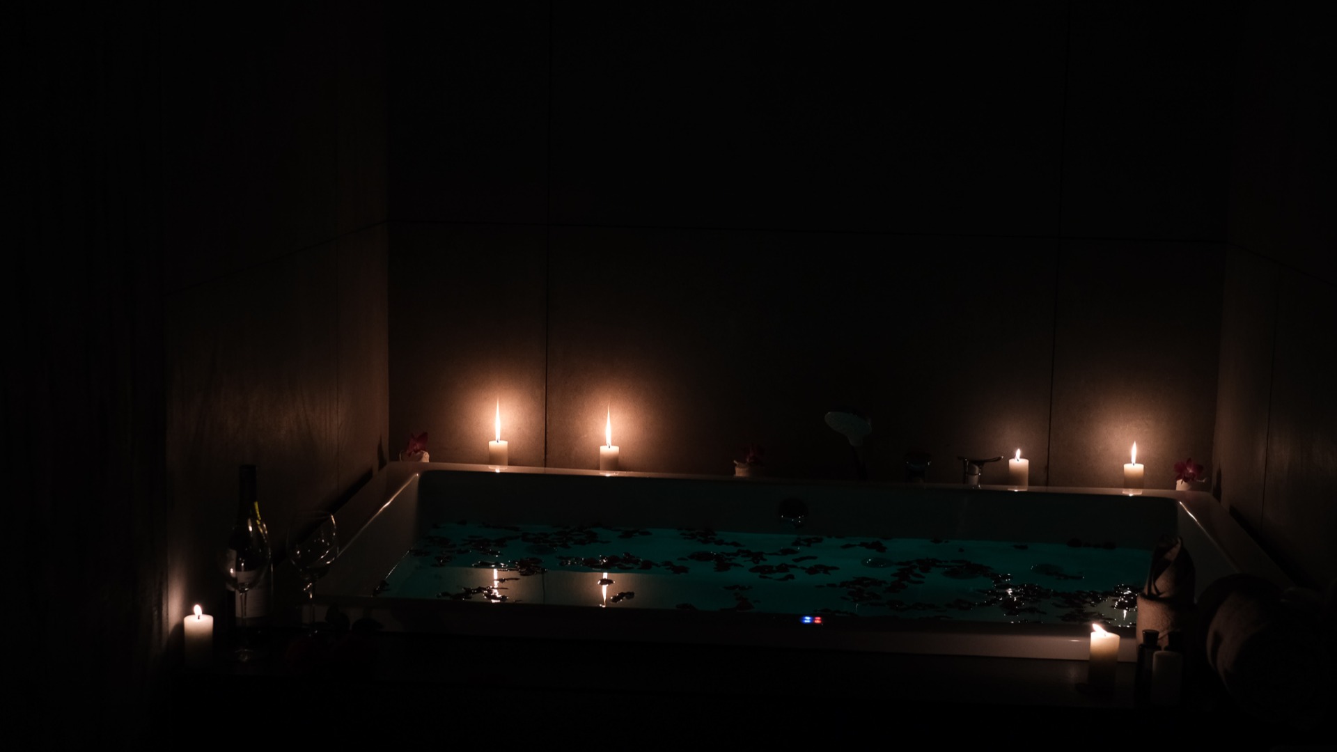 Aura Spa - The Best Spa in Indore - The Park Indore, India